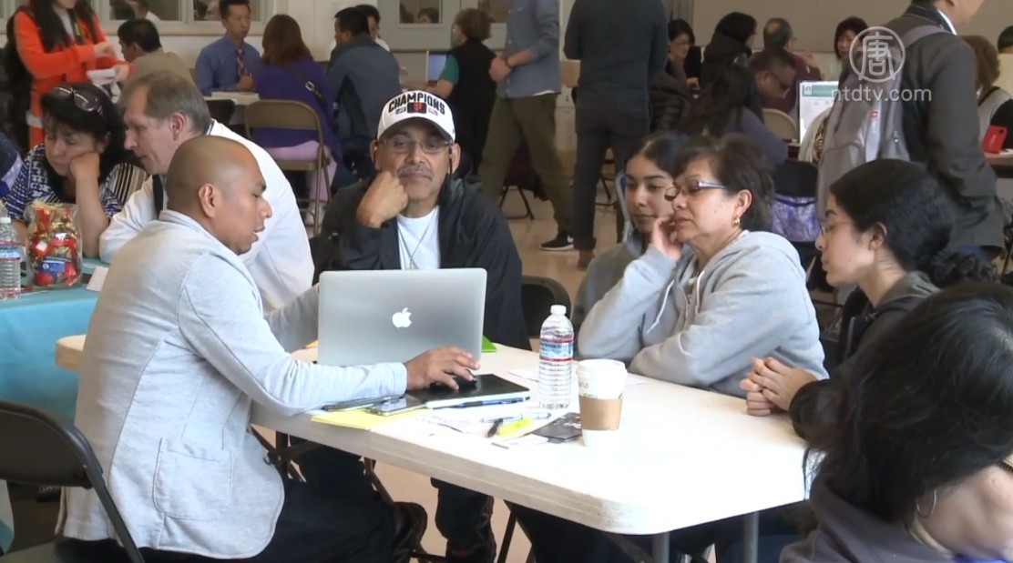 强购健保将废除 明年加州或400万人弃保 | 奥巴马健保 | 新税改法案 | 专题 | 新唐人电视台