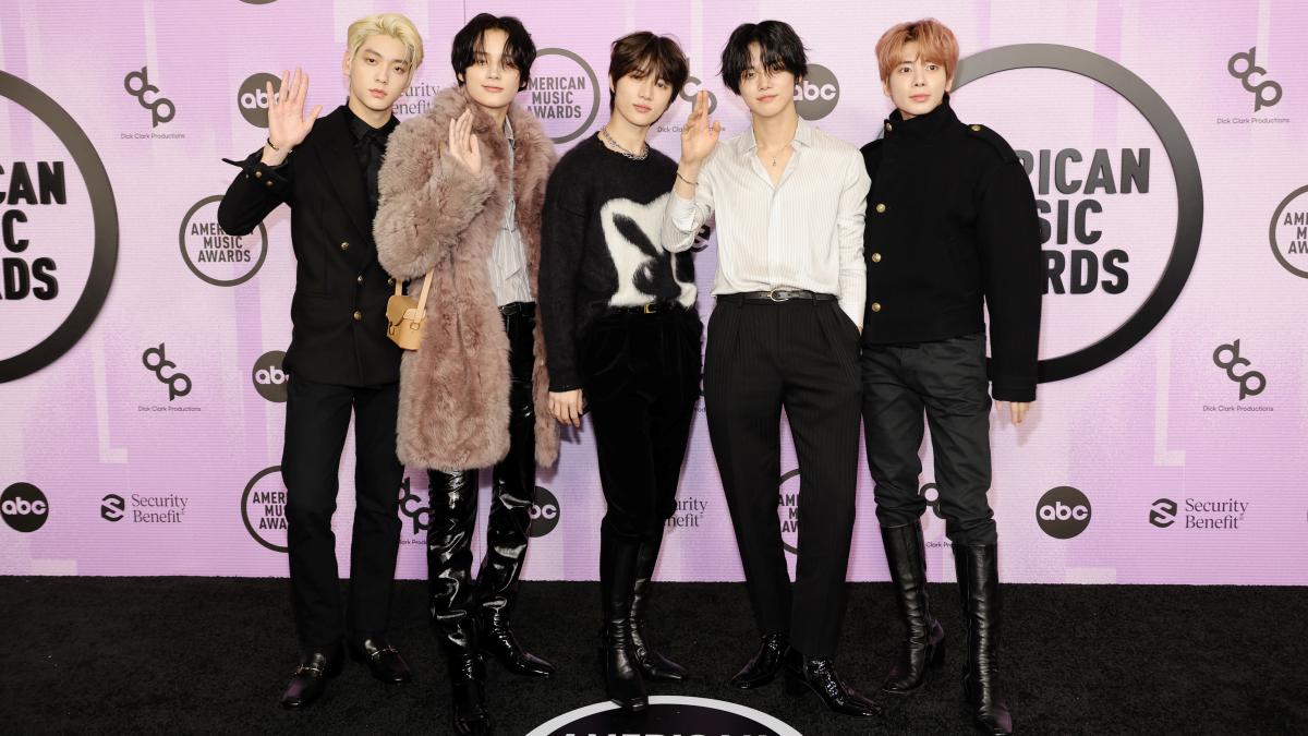 TXT 迷你5輯首週銷量破200萬 創新紀錄 | TOMORROW X TOGETHER | 新唐人电视台