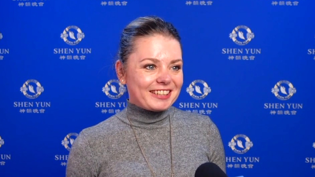 西雅圖神韻熱度持續 觀眾：神性表達超越語言 | 神韻藝術團 | 西雅圖馬里恩奧利弗麥考劇院 | 神韻演員 | 新唐人电视台