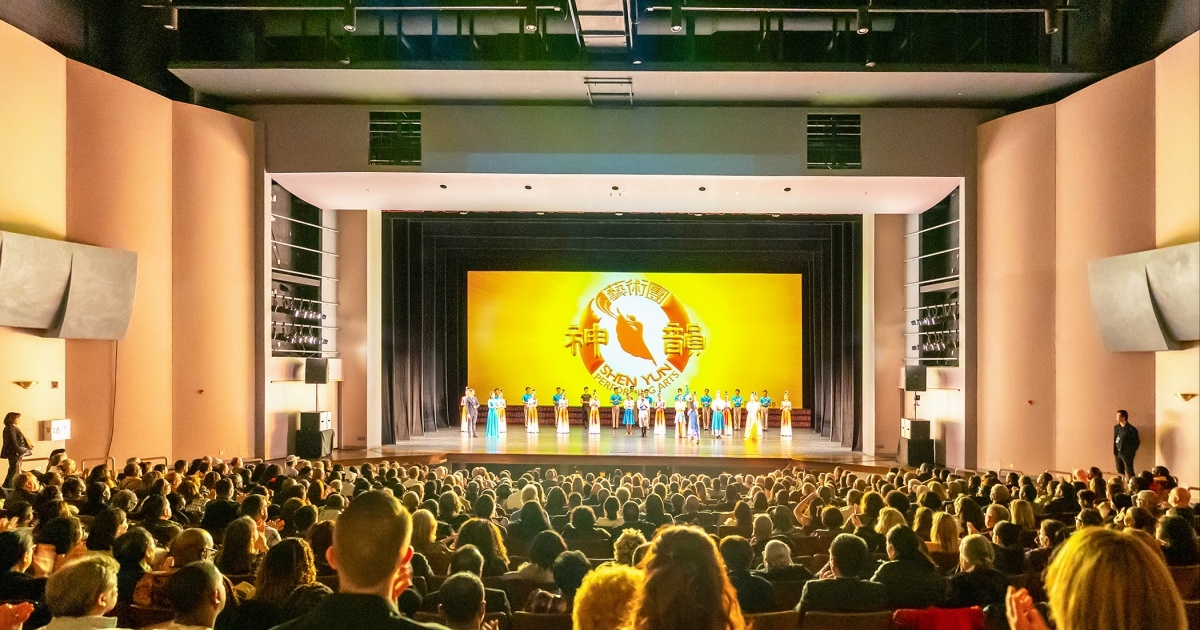 神韻伊利諾伊再爆滿 主流驚豔：舉世無雙 | 神韻藝術團 | 神韻演出 | 動態天幕 | 新唐人电视台