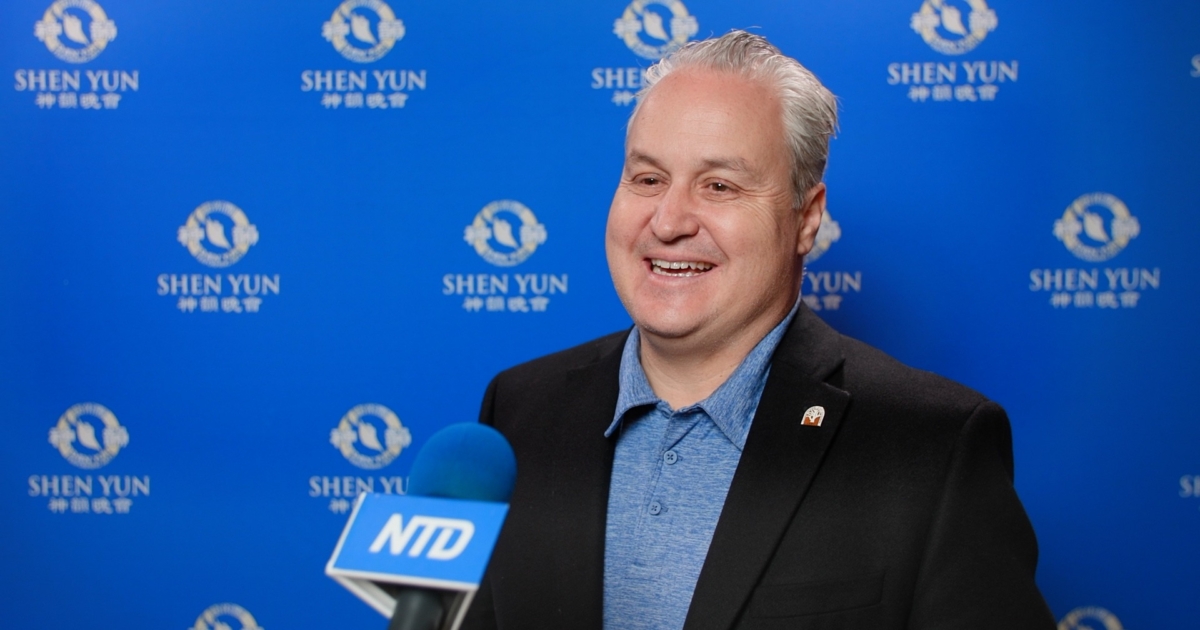 加州市長頒發褒獎 盛讚神韻凝聚人心 | 加州克萊蒙特市 | 布利奇禮堂 | 神韻藝術團 | 新唐人电视台