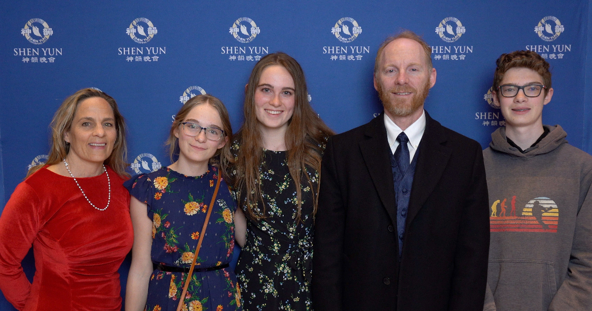 律师事务所老板：神韵复兴传统 使命高尚 | 神韵新世界艺术团 | 犹他州盐湖城 | 神韵艺术团 | 新唐人电视台