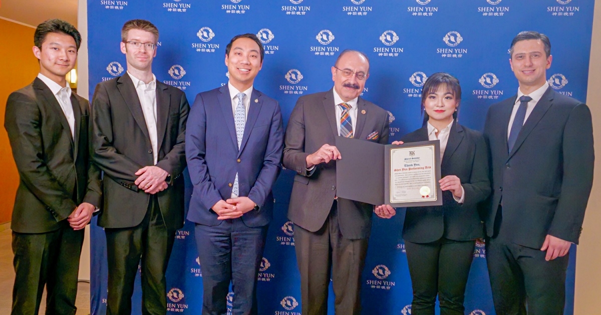 加國省議員褒獎神韻 讚復興傳承傳統 | 傳統文化 | 多倫多四季表演藝術中心 | 水袖 | 新唐人电视台